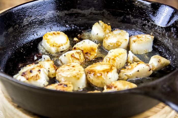 Pan-Fried Scallops with Crunchy Apple Salad Recipe by Gordon Ramsay
